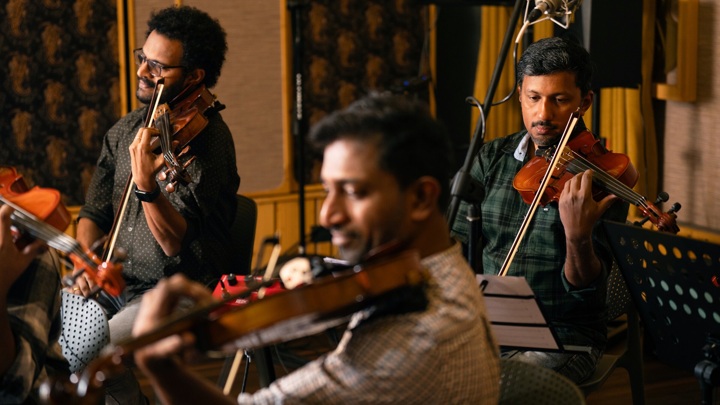 Orchestral Tools - Svara—Indian film orchestra